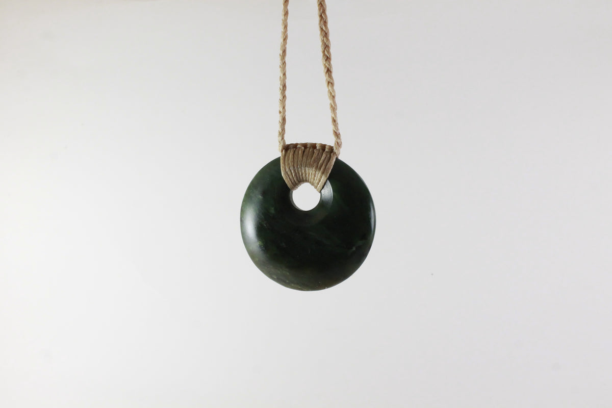 Marama – Aotearoa Bone and Stone Carving